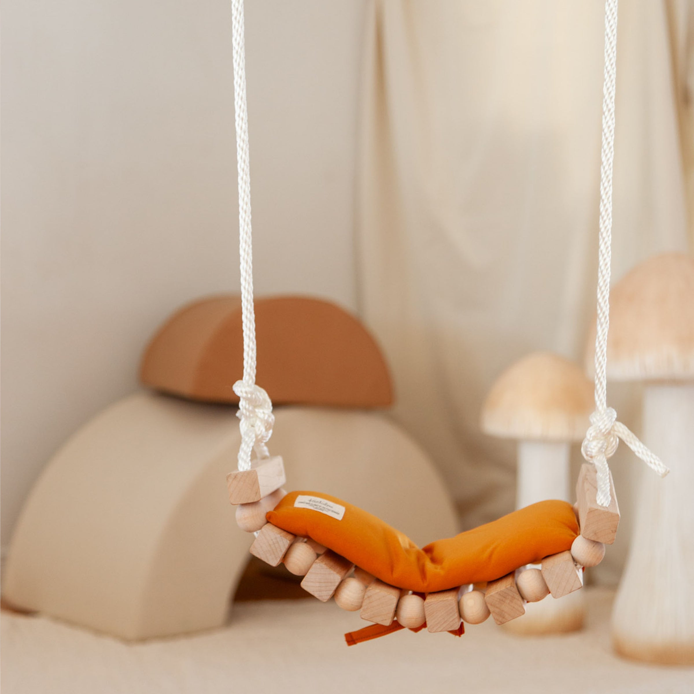 Balancoire souple interieur en bois pour enfant